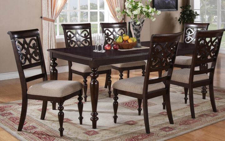 Zora Dining Room Set